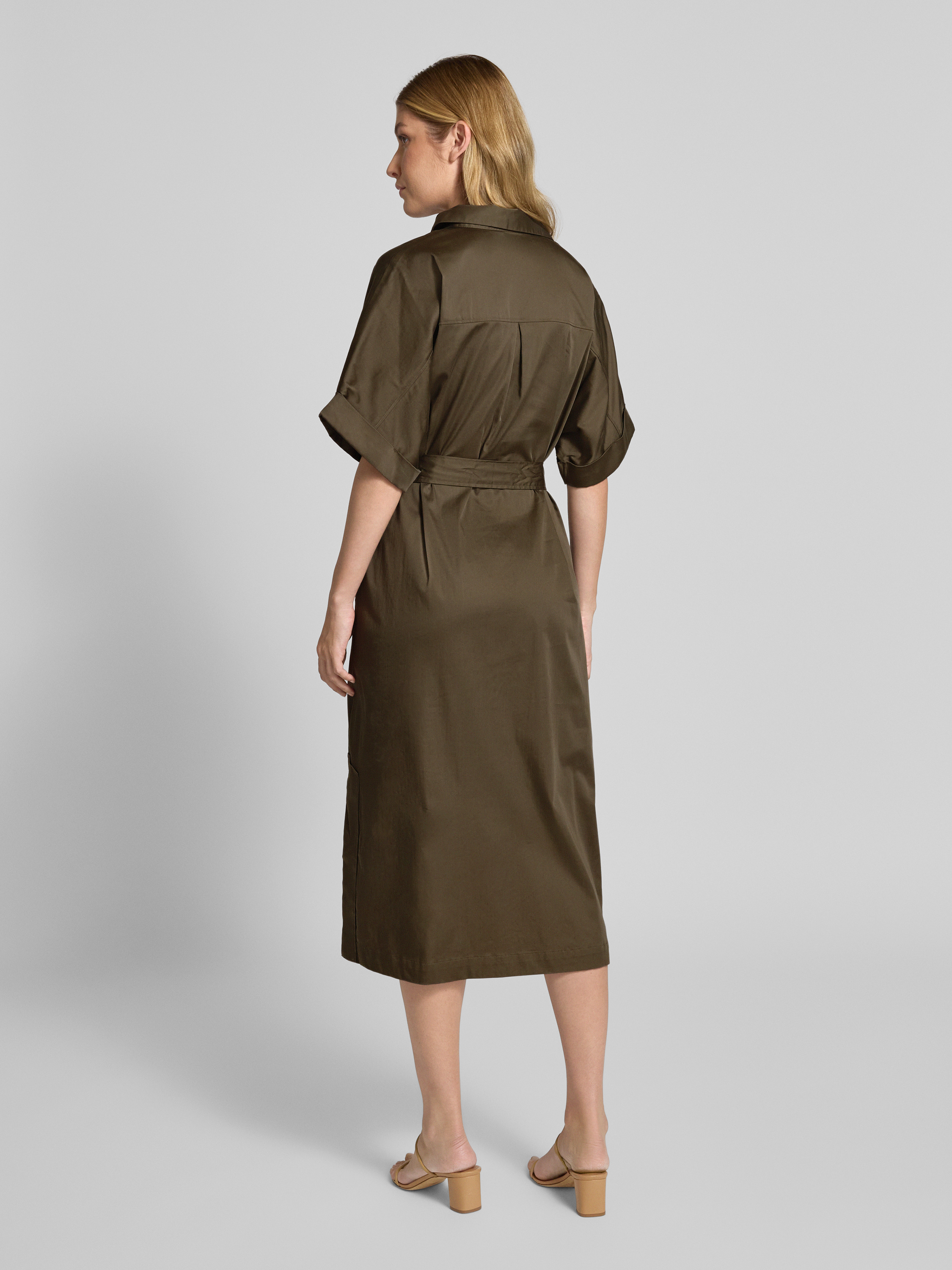 comma Midi-jurk met strikceintuur in olijfgroen online kopen | P&C