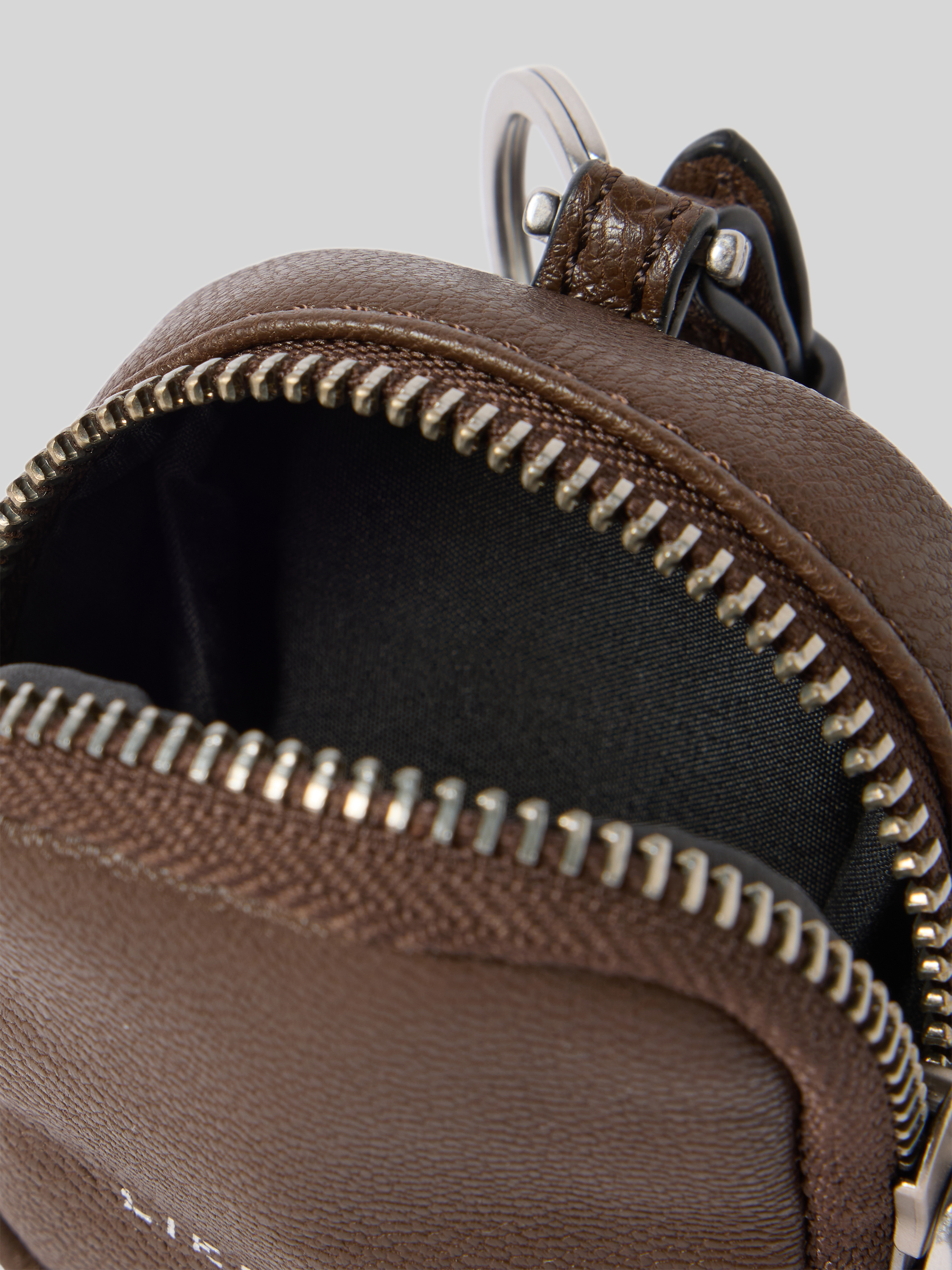 LIEBESKIND BERLIN Schlüsselanhänger mit Rundum-Reißverschluss ...