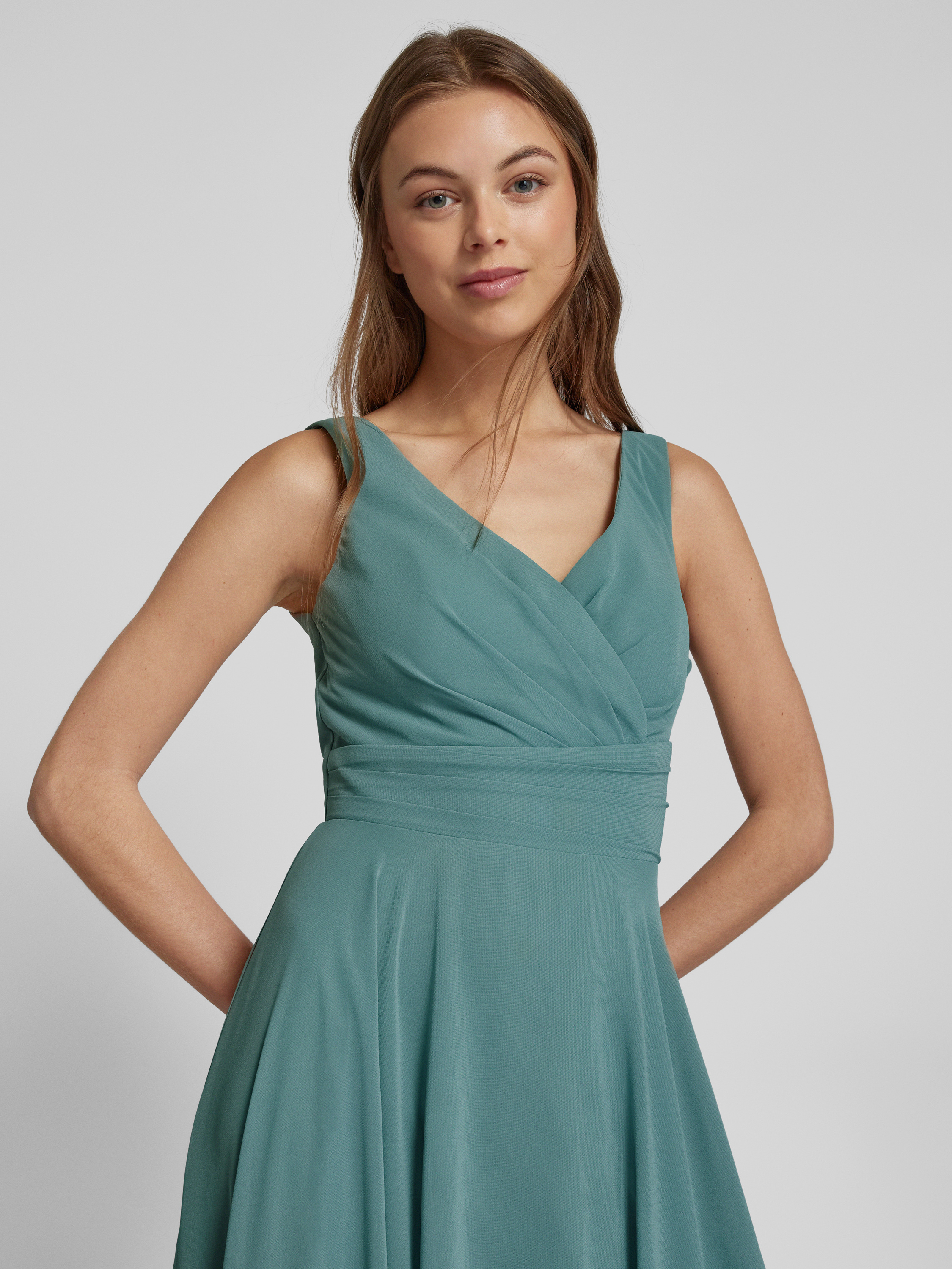TROYDEN COLLECTION Abendkleid mit gelegten Falten (mint) online kaufen