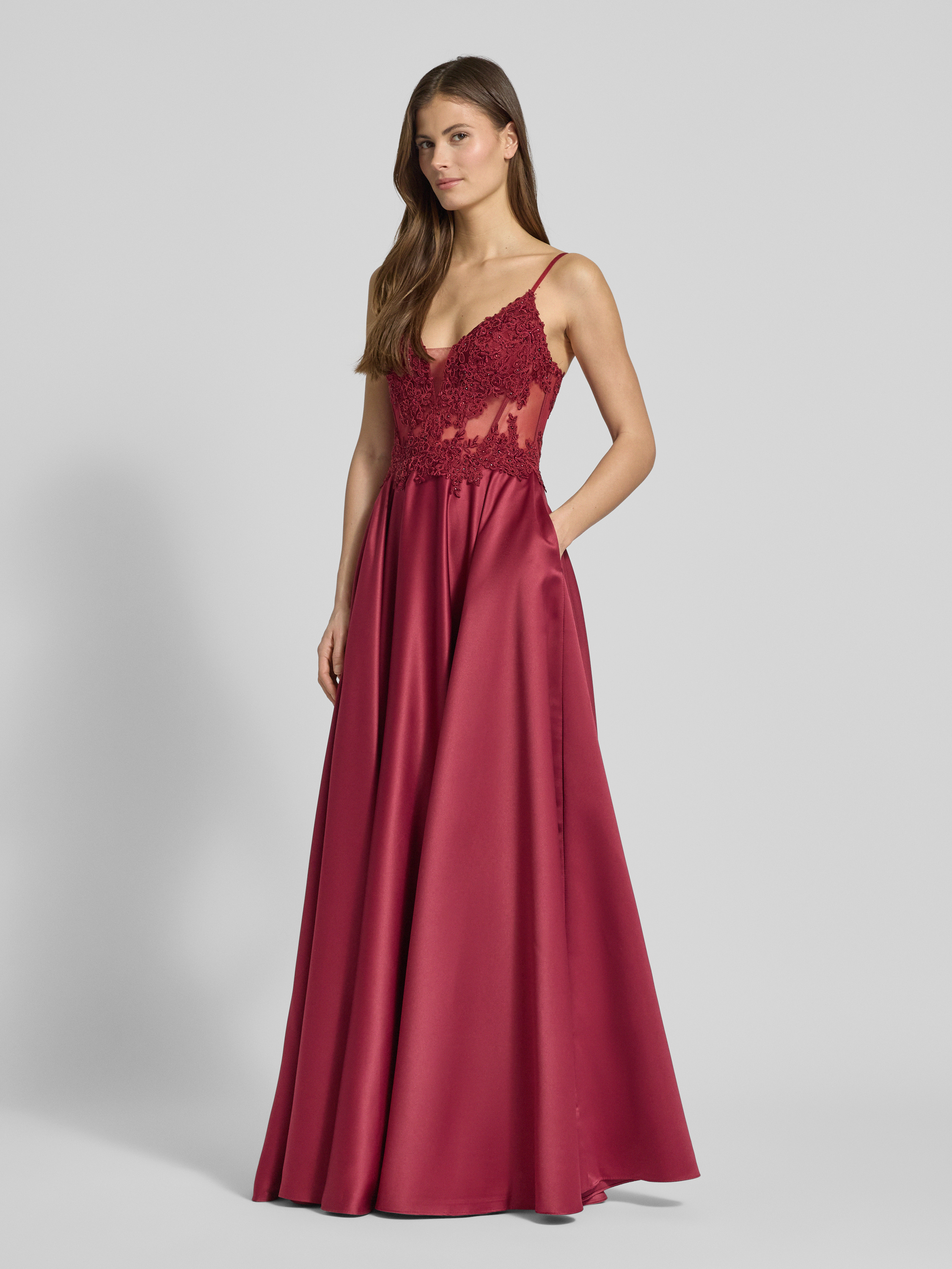 Mascara Avondjurk met gebloemde siergarnering in rood online kopen | P&C