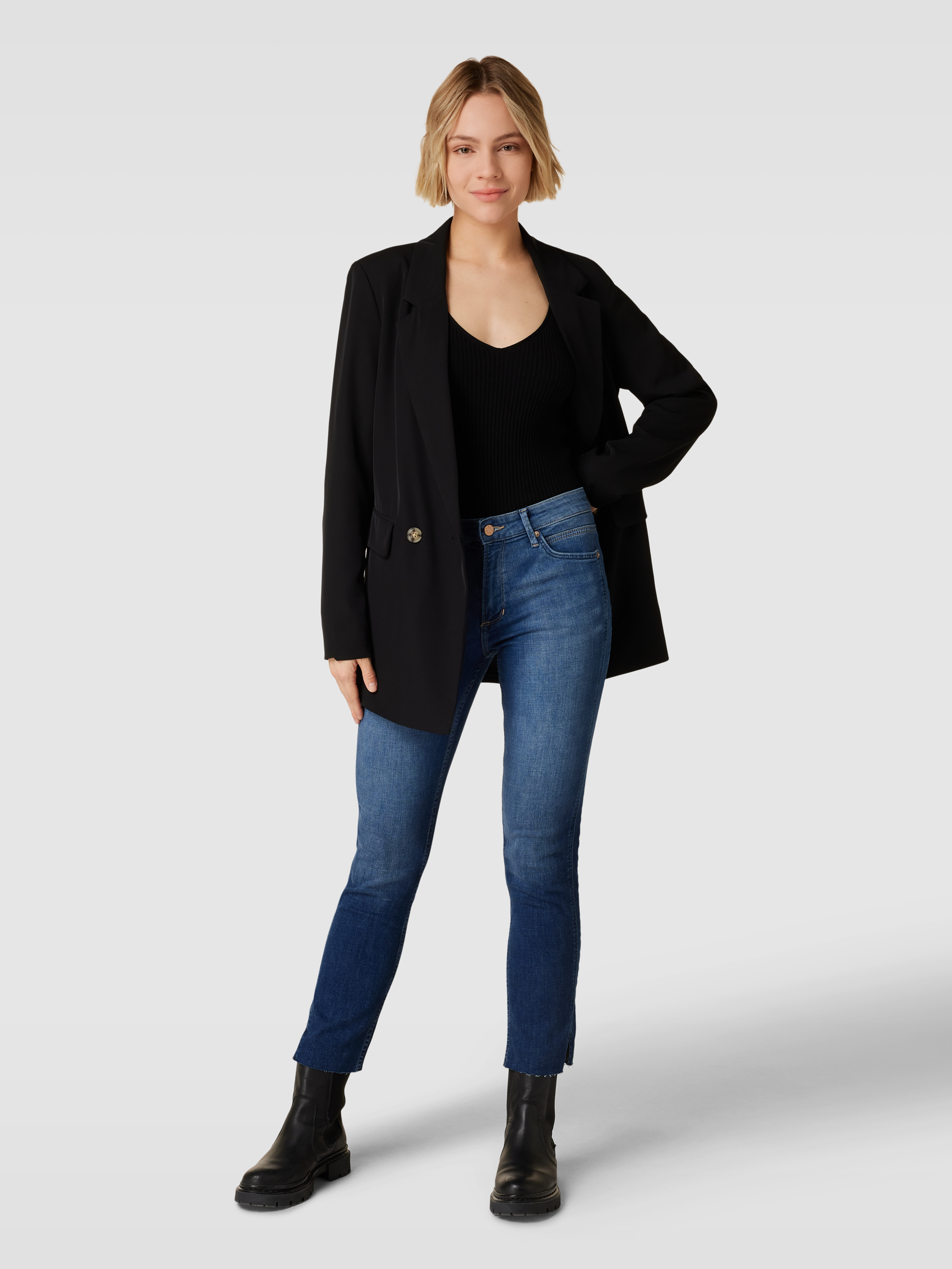 s.Oliver RED LABEL Jeans mit Label-Patch (blau) online kaufen