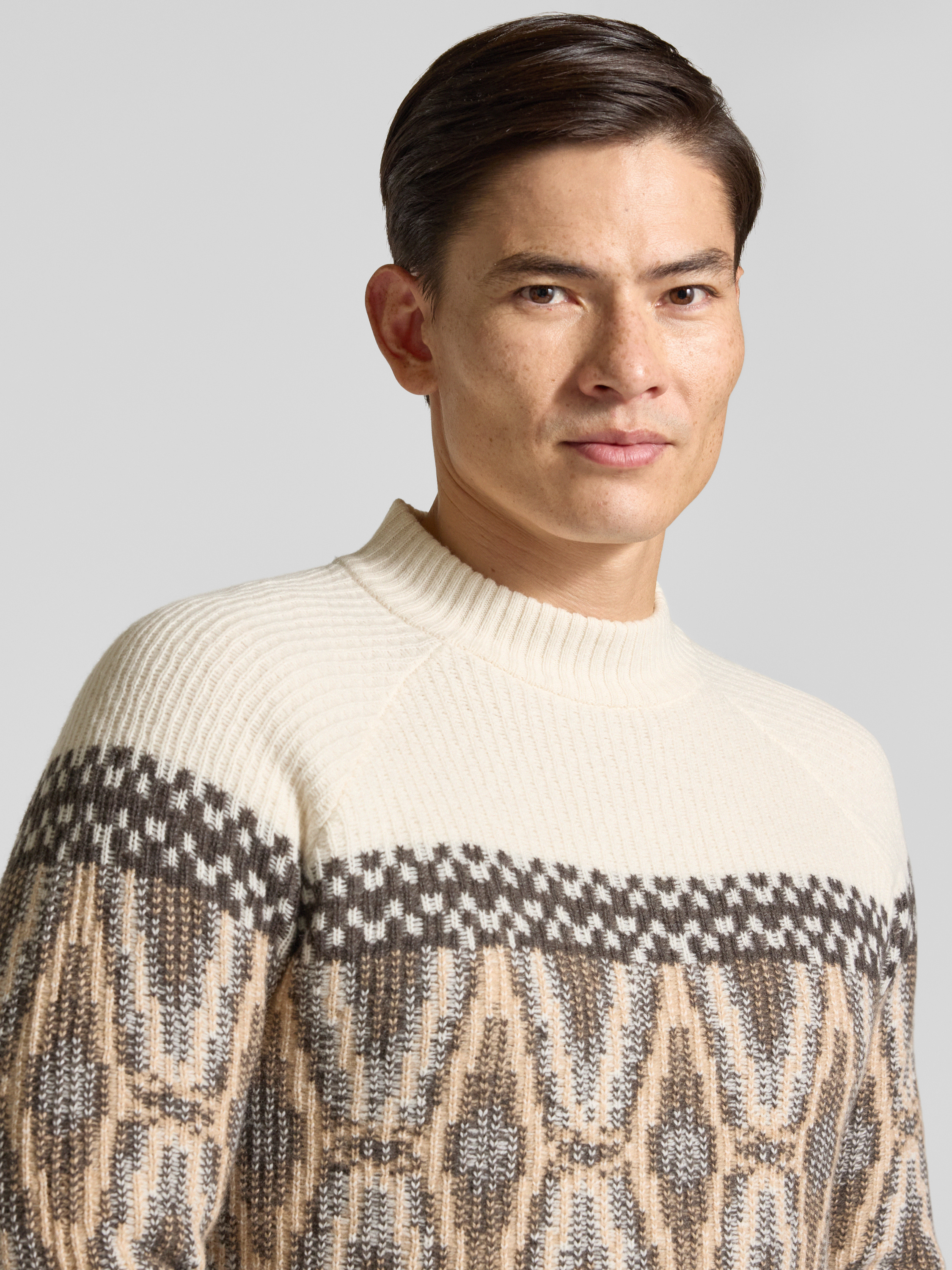 bugatti Gebreide pullover van wolmix met opstaande kraag in ecru online ...