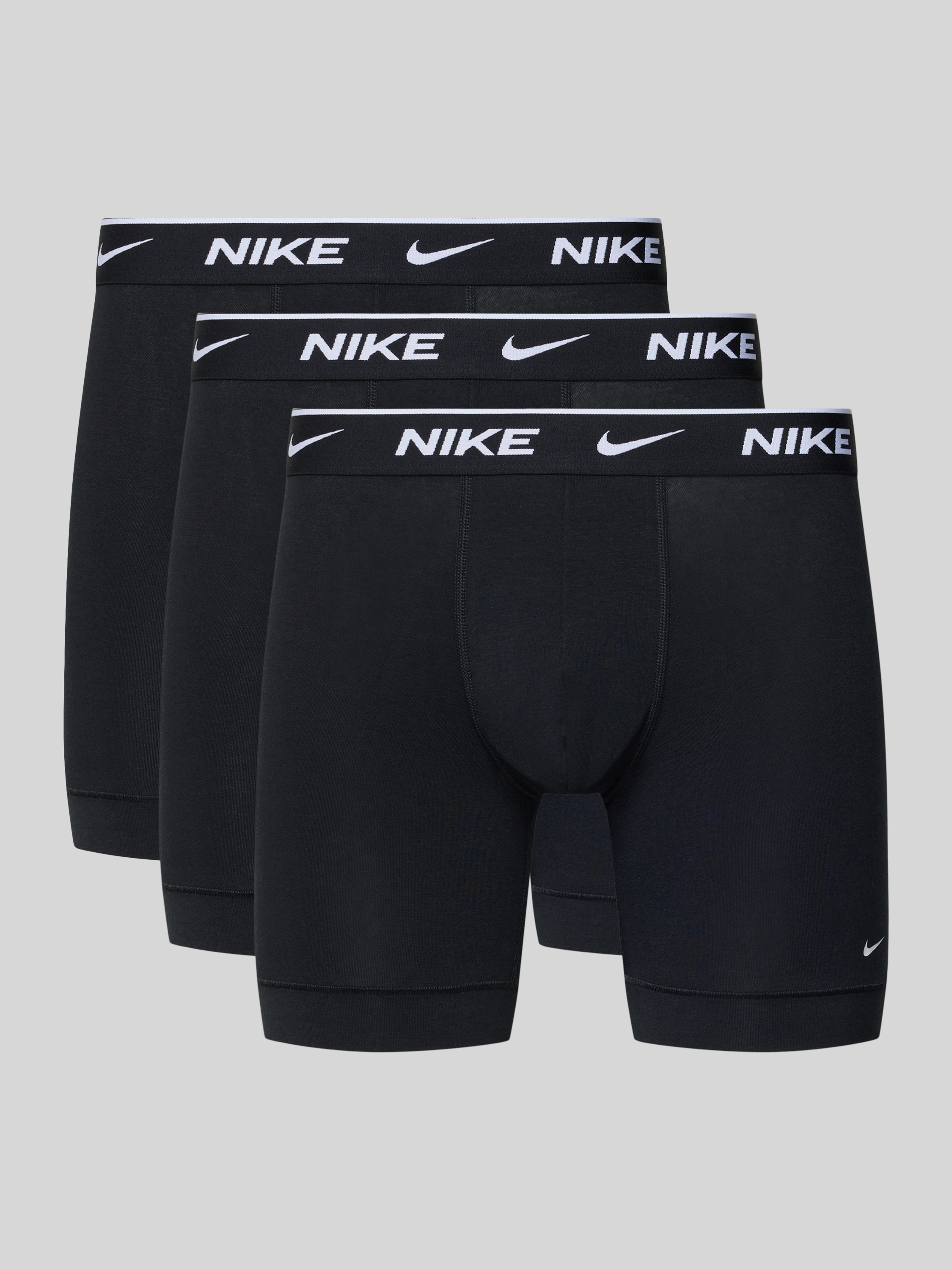 Nike Trunks mit Logo-Schriftzug Modell 'E-DAY' (black) online kaufen