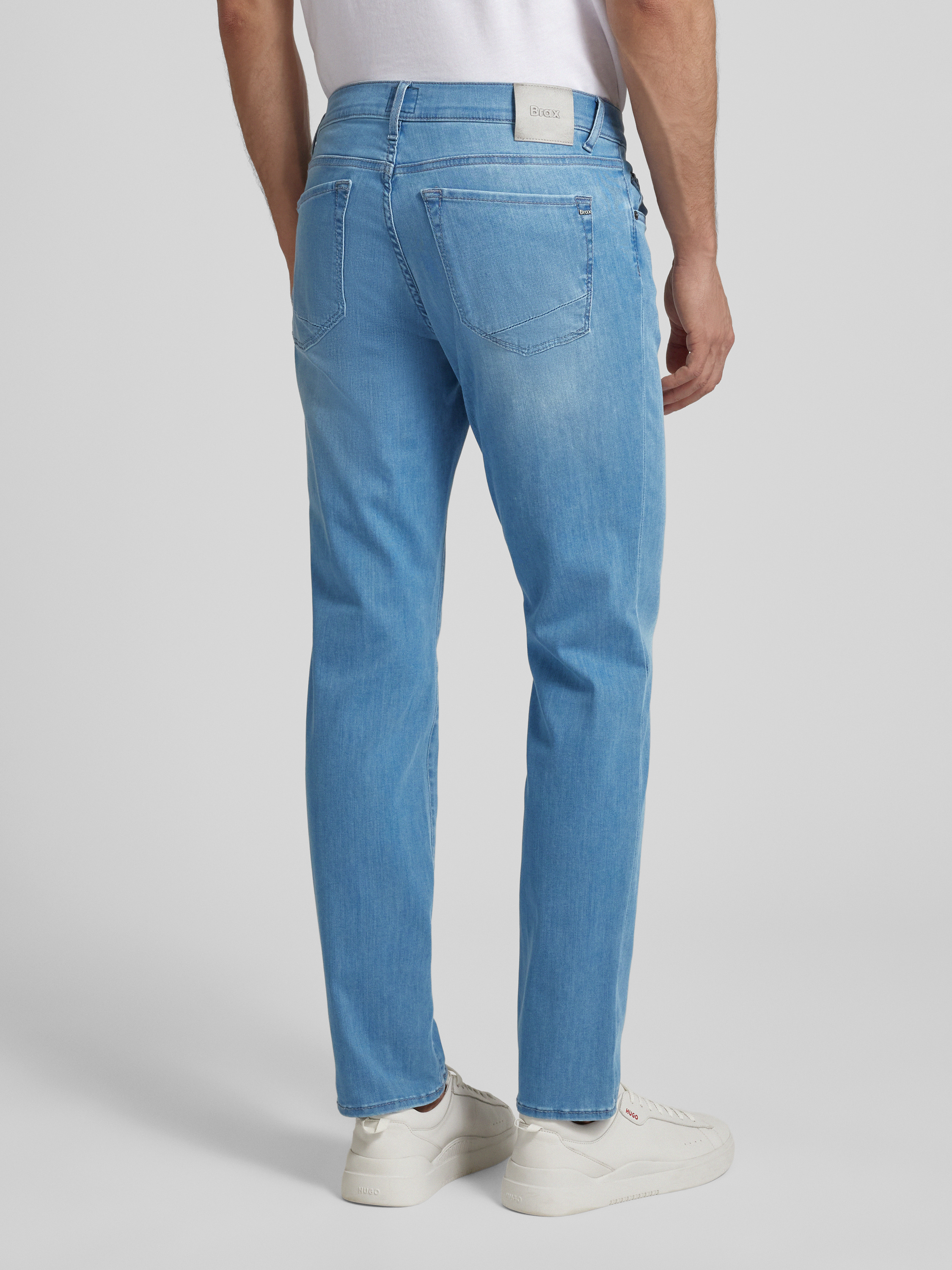 Brax Slim Fit Jeans mit 5-Pocket-Design Modell 'Chuck' (hellblau ...