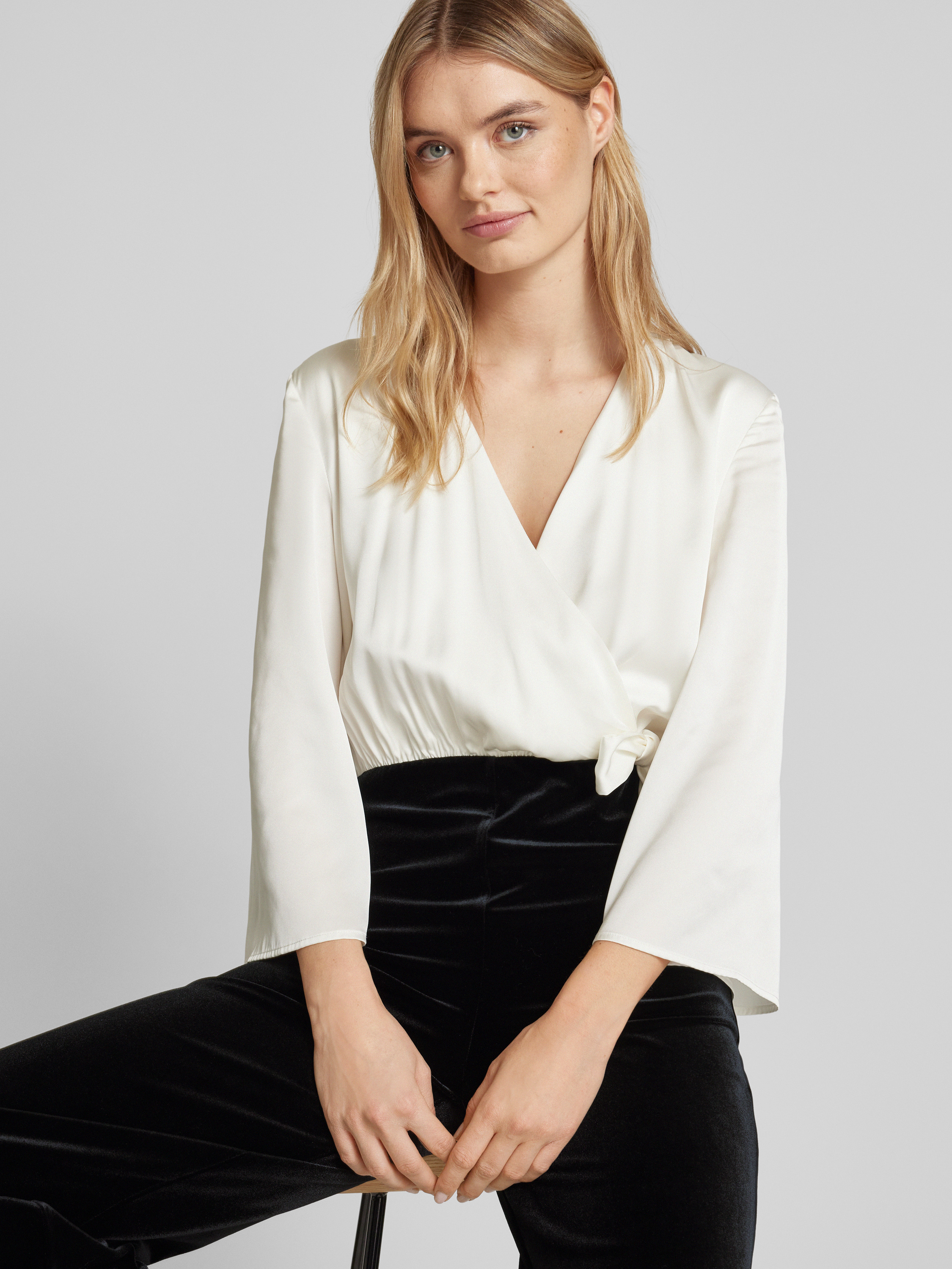 Christian Berg Woman Selection Jumpsuit in Wickel-Optik (black) online ...