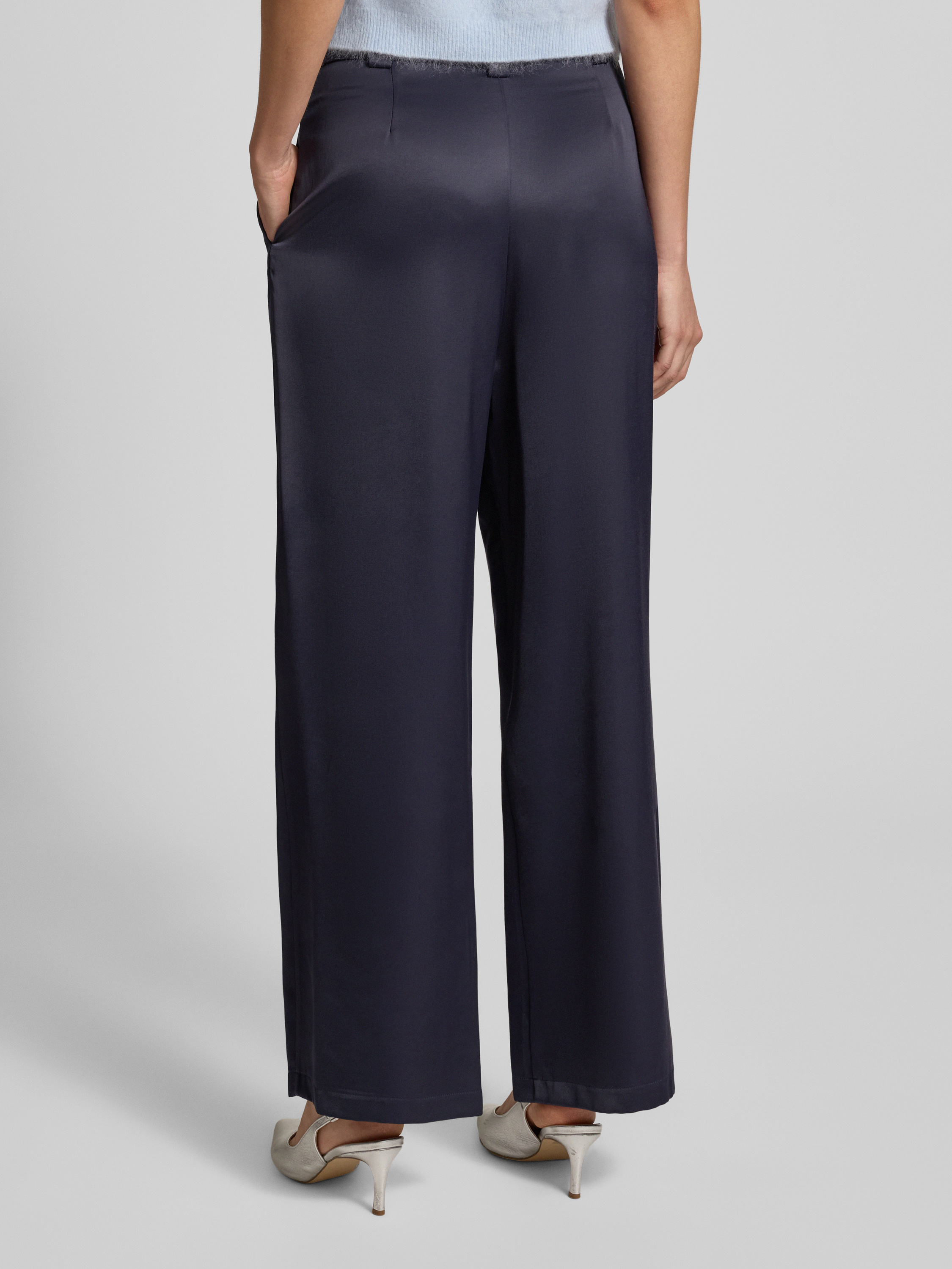 s.Oliver BLACK LABEL Relaxed fit bandplooibroek van viscosemix in marineblauw online kopen | P&C