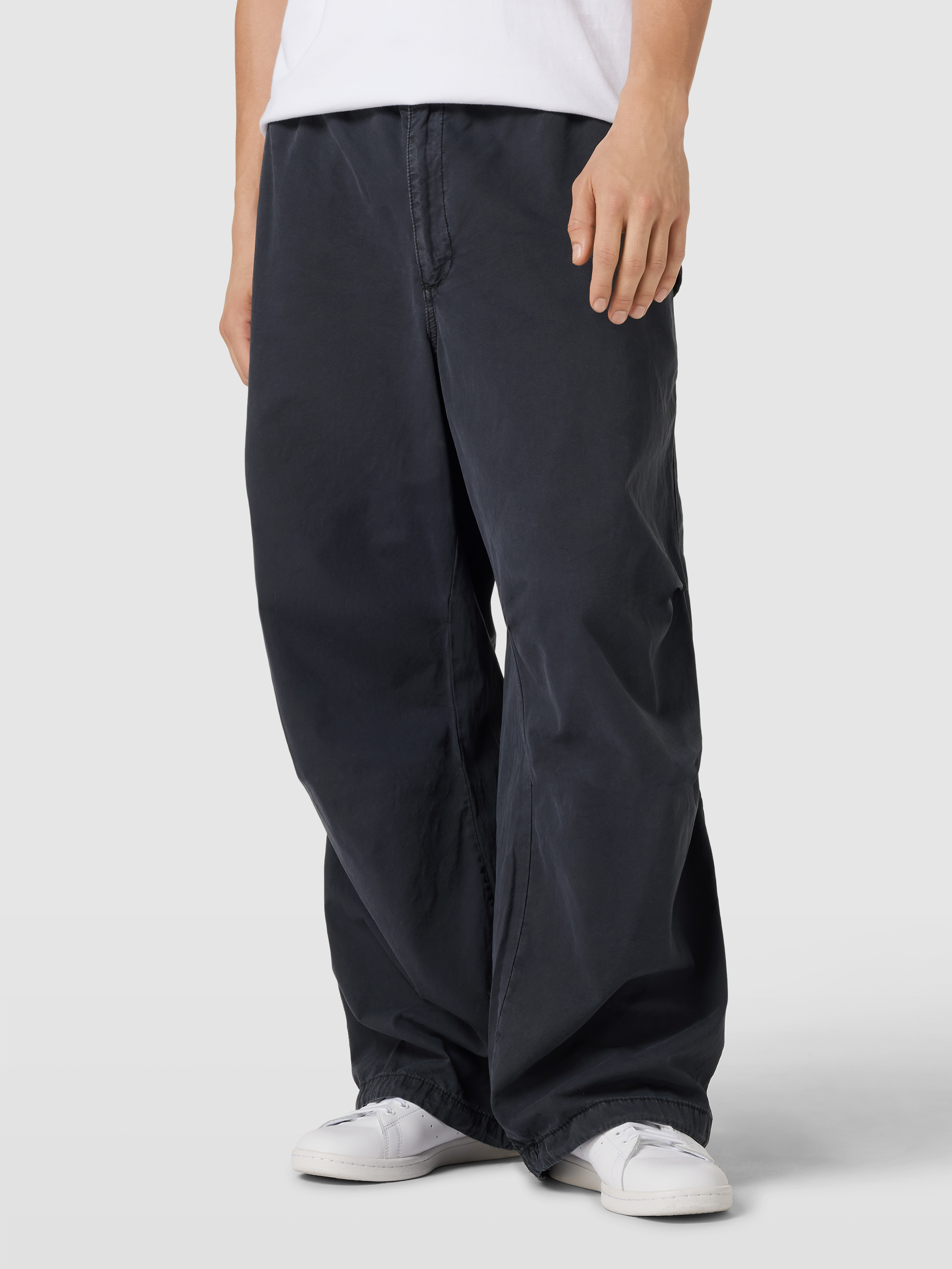 BDG Urban Outfitters Stoffhose mit elastischem Bund (black) online kaufen