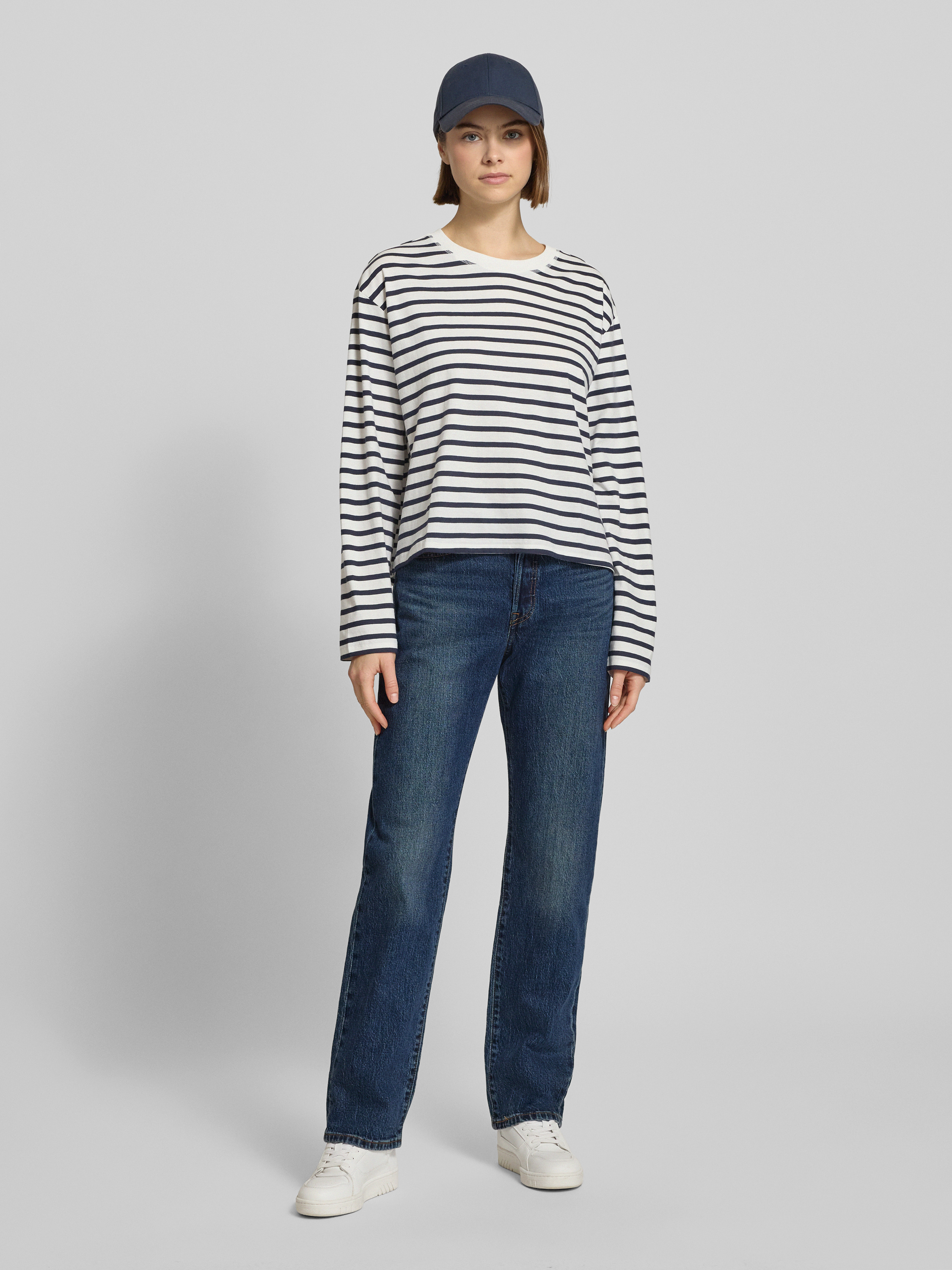 Levi's® 300 Straight Fit Jeans mit 5-Pocket-Design (blau) online kaufen