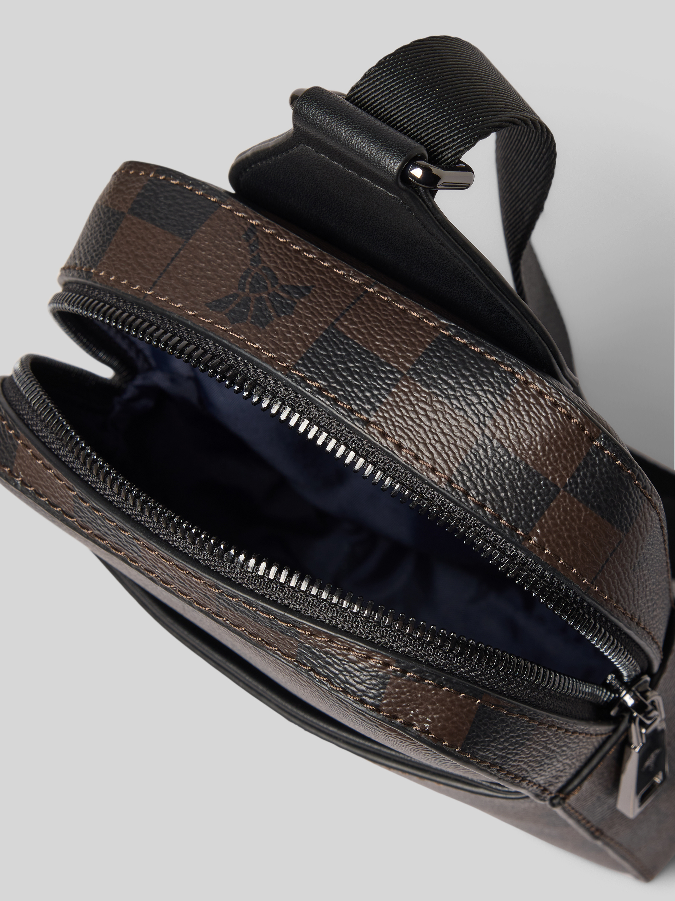 JOOP! Collection Crossbodytas met logo-applicatie, model 'Cortina' in ...