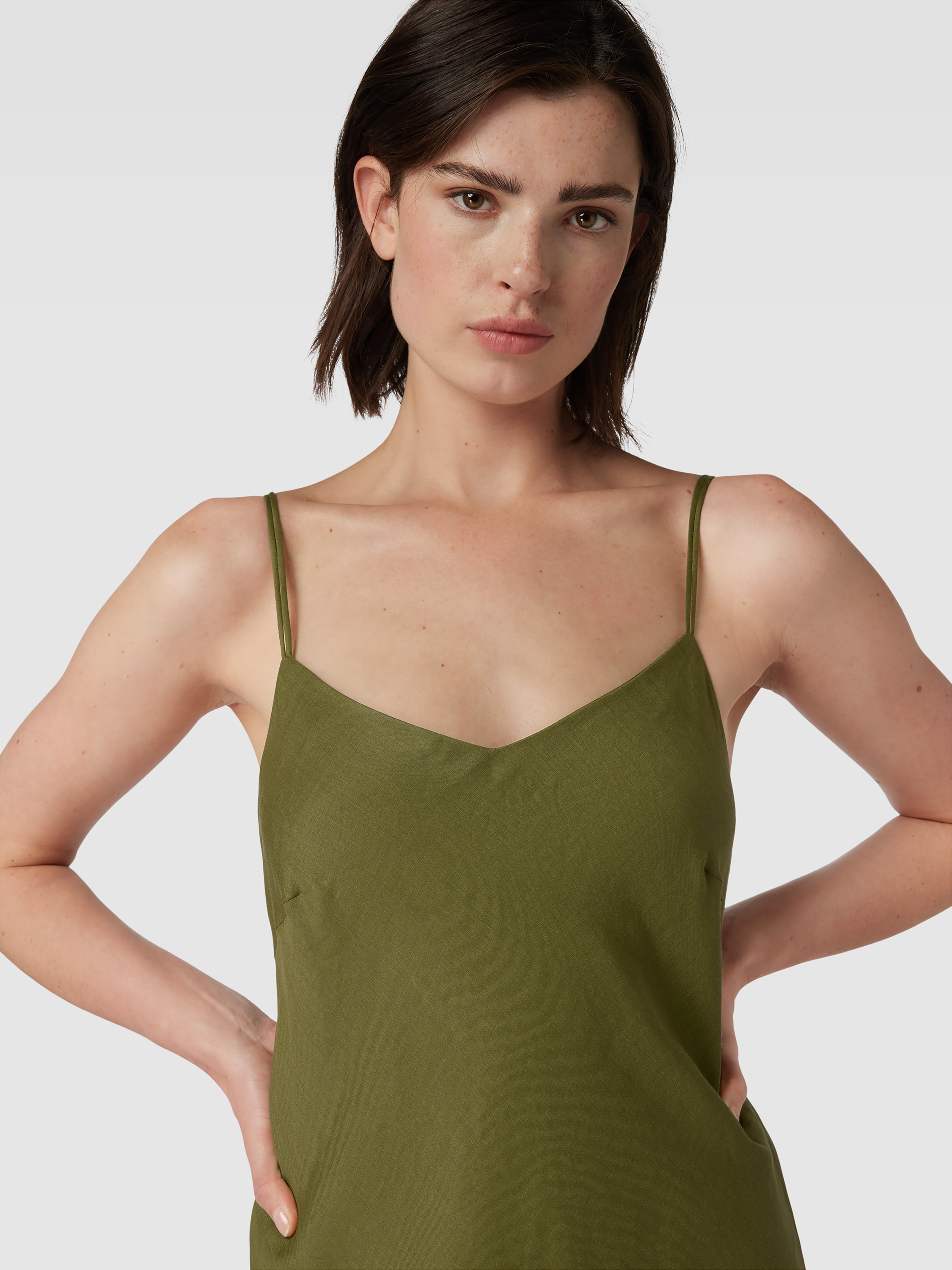 Luisa Cerano Knielange jurk van viscose met hartvormige hals in kaki online kopen | P&C