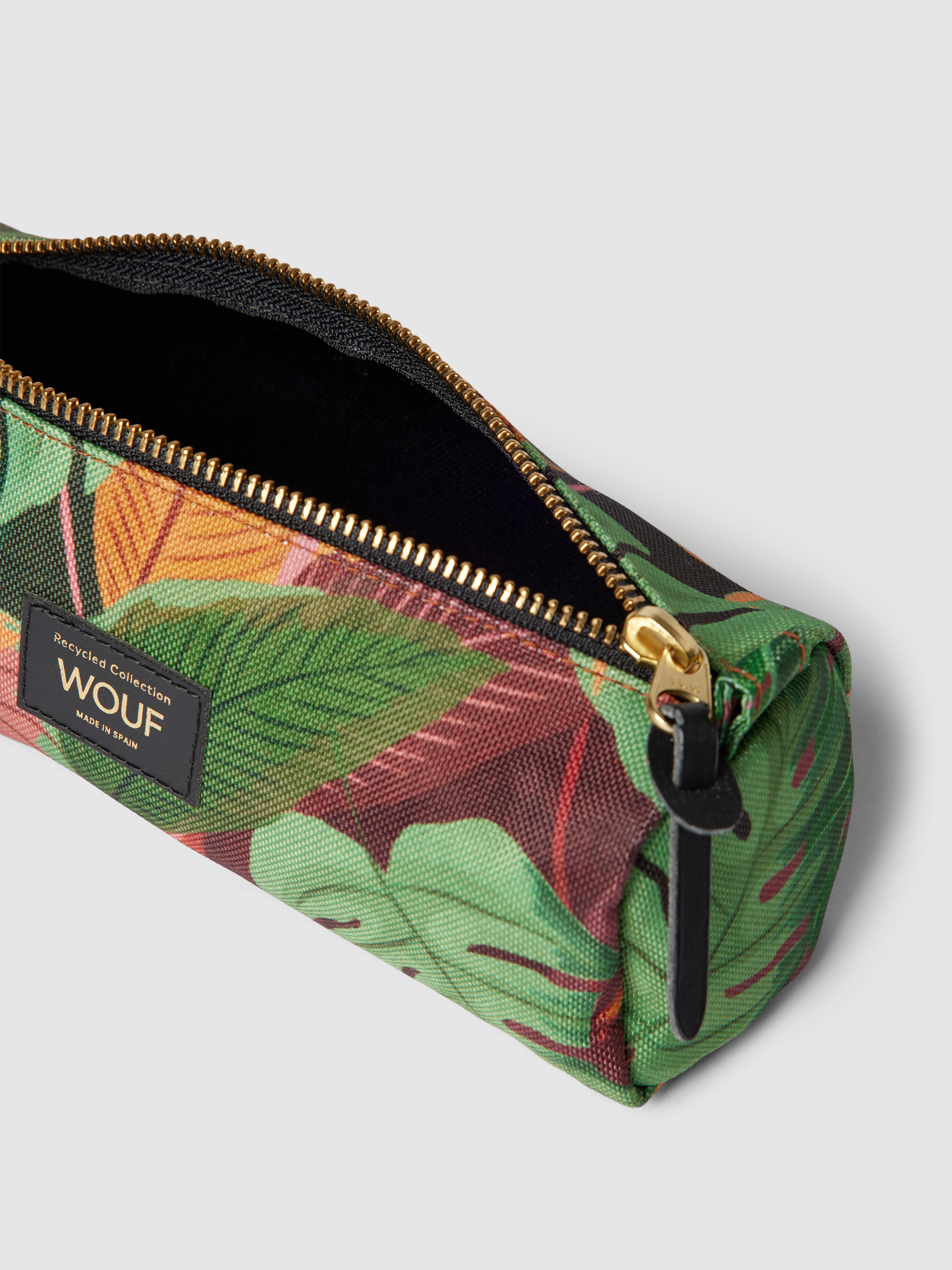 WOUF Make-uptasje met labelpatch, model 'Mia' in olijfgroen online ...