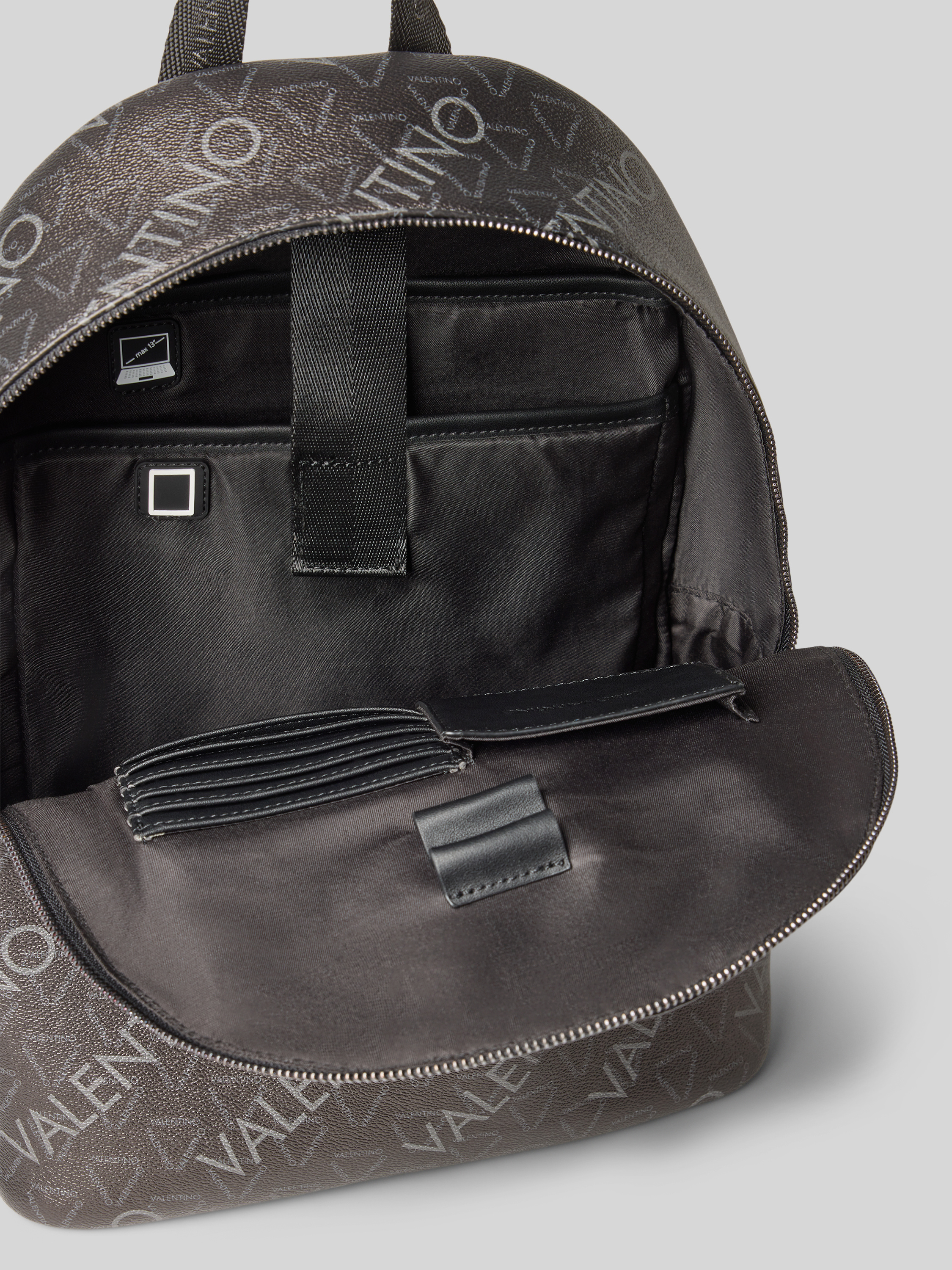 Kup online VALENTINO BAGS Plecak z imitacji skóry model ‘Zafir’ (czarny)