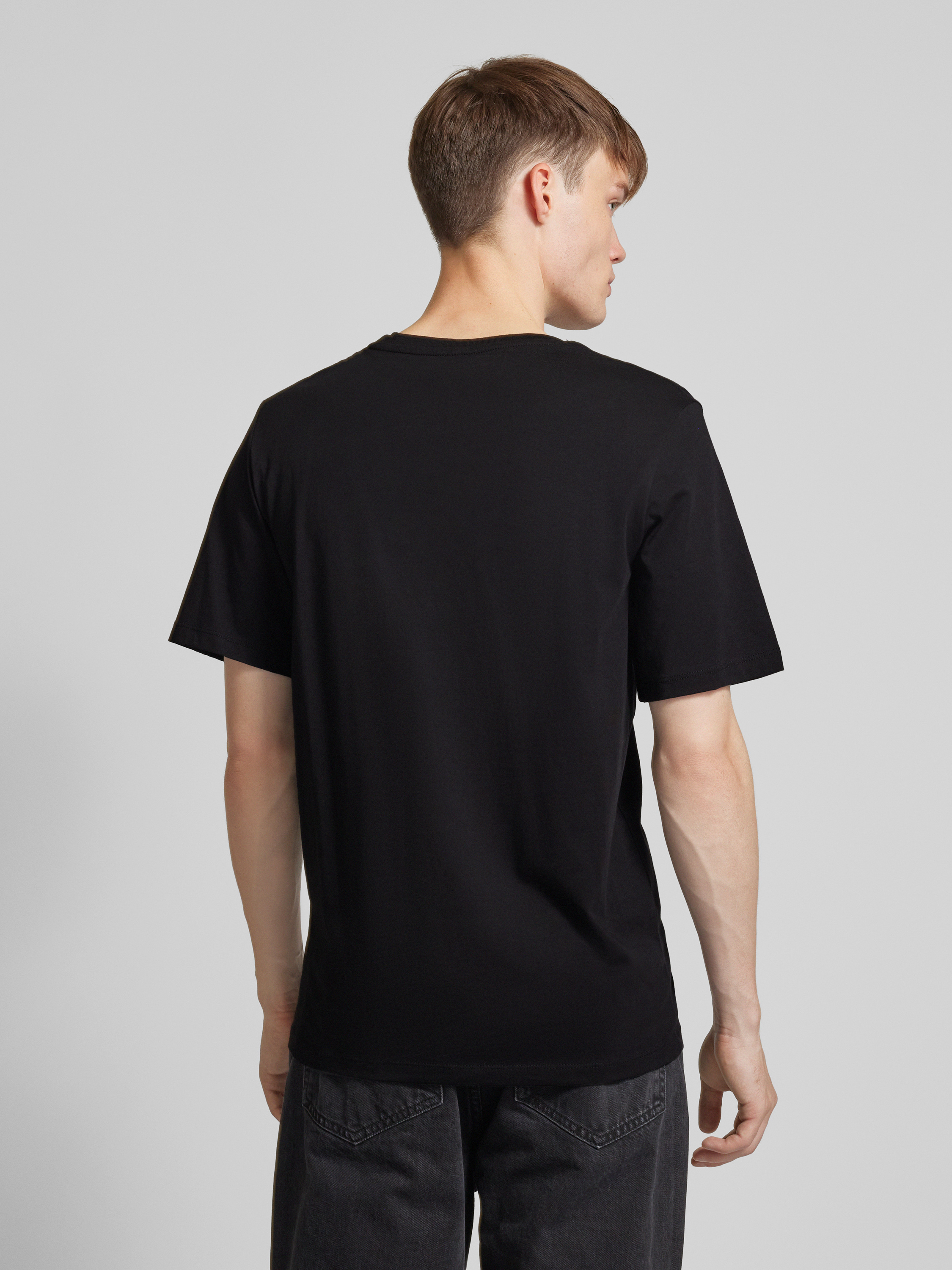 Jack & Jones T-Shirt mit Label-Print Modell 'ELOGO' (black) online kaufen