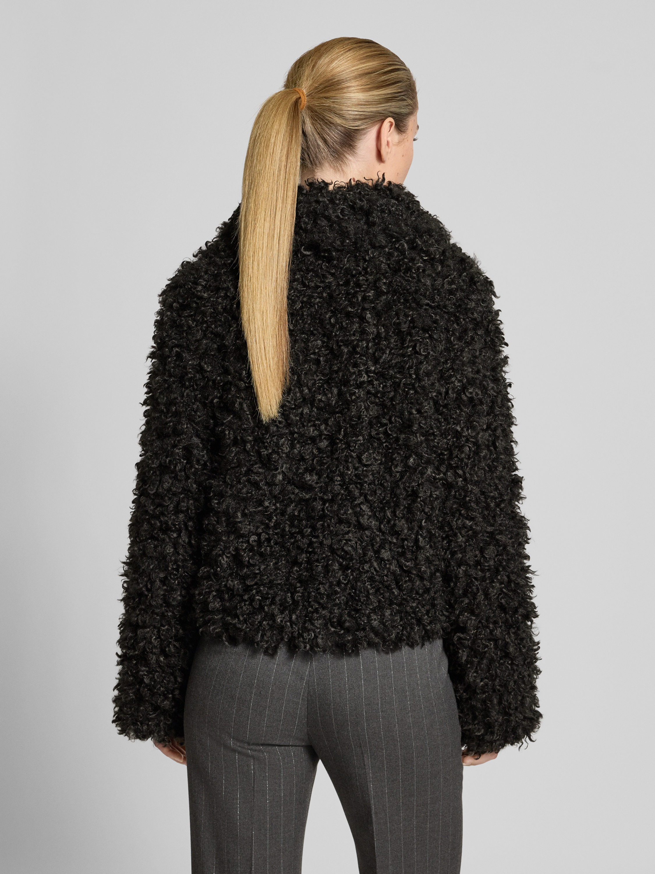 Kup online Style Icon Collection Kurtka z futerka o krótkim kroju ...