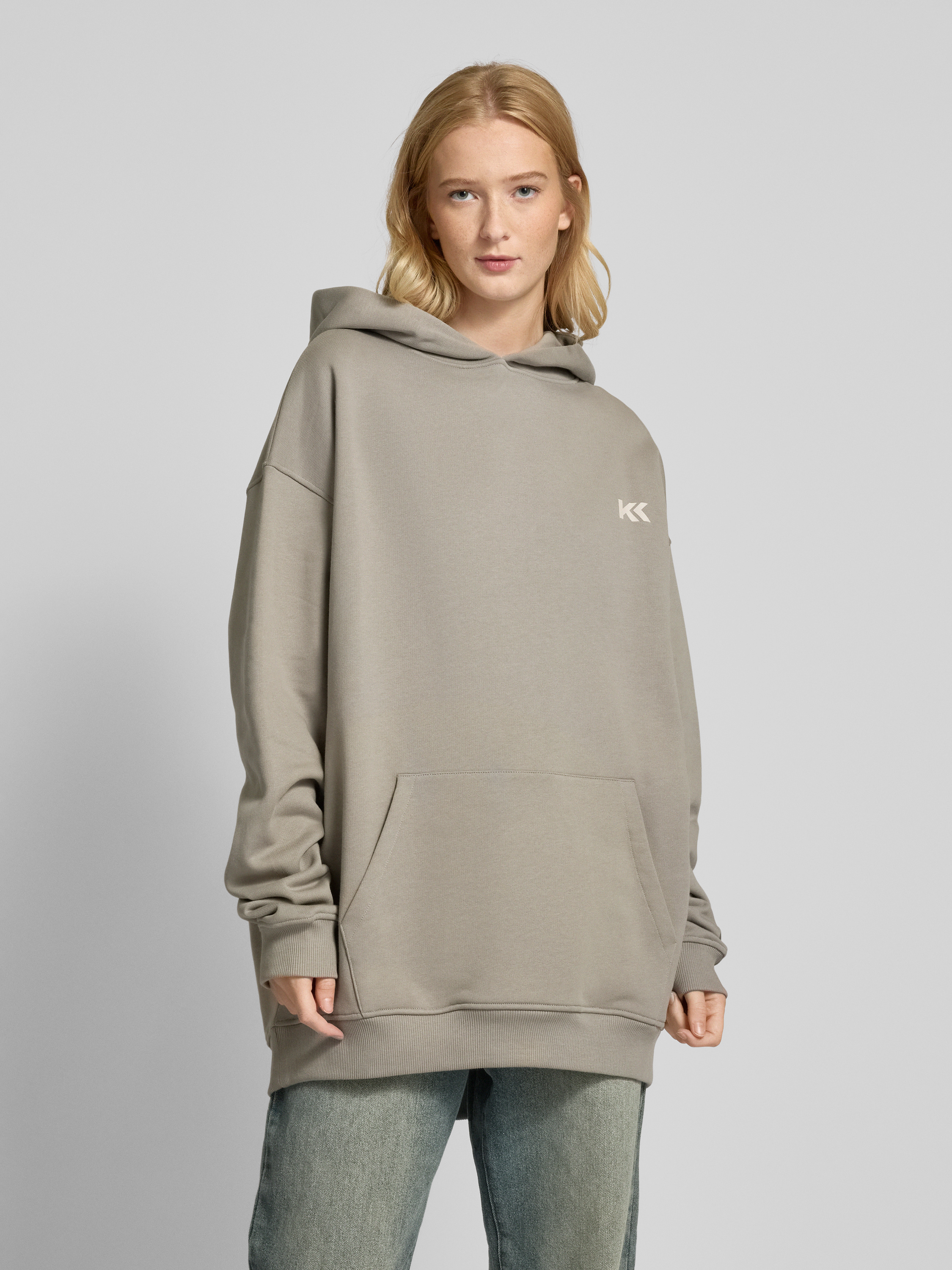 Karo Kauer Oversized Hoodie mit Label-Print Modell 'Cinder' (mittelgrau ...