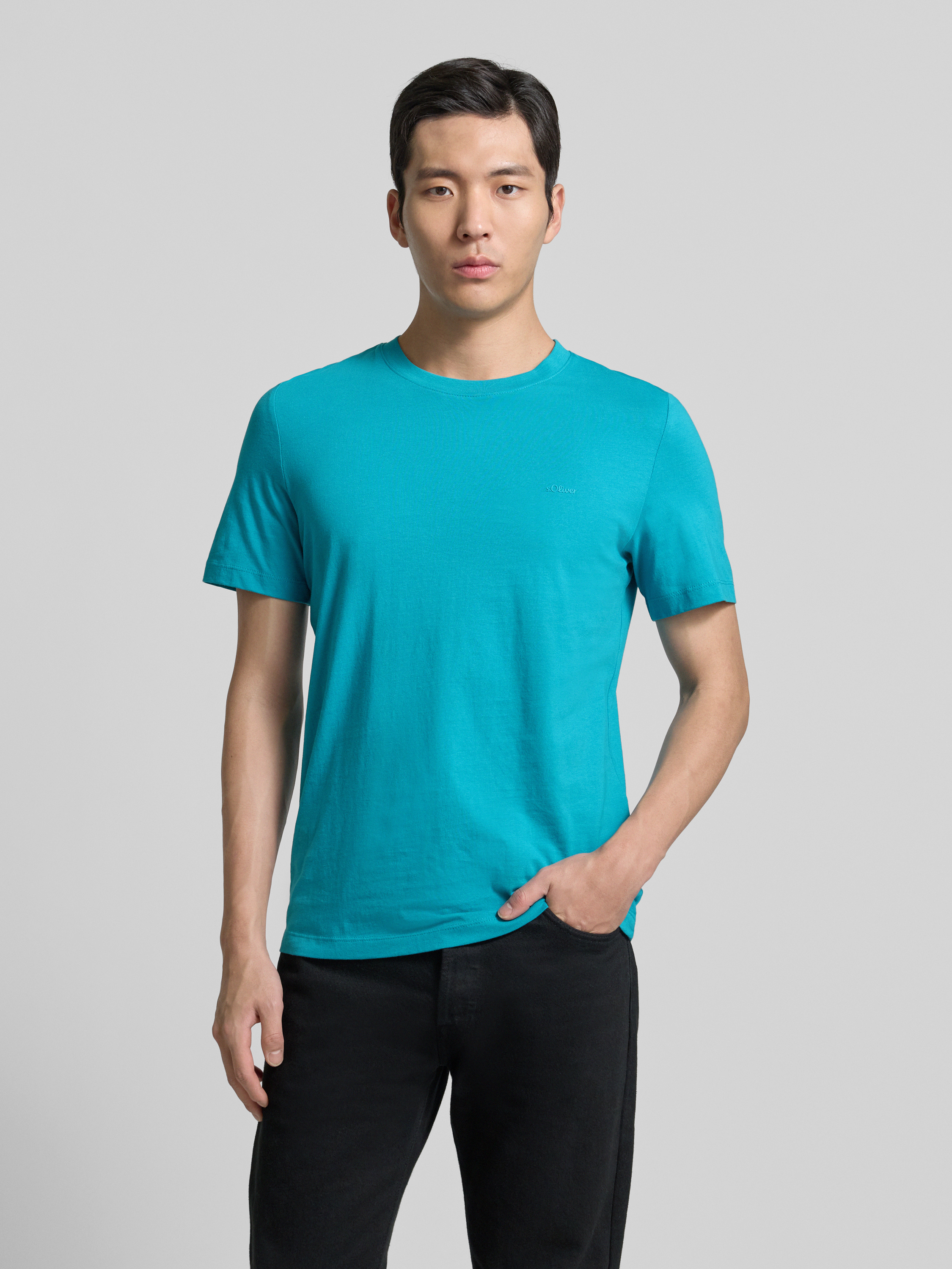 Kup online s.Oliver RED LABEL T-shirt o kroju regular fit z czystej ...