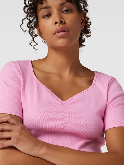 Pieces T-Shirt mit Herz-Ausschnitt Modell 'TANIA' (rosa) online kaufen