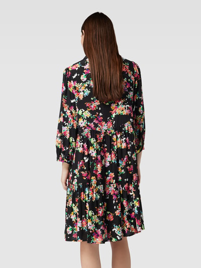 YAS Knielange jurk met all-over motief, model 'YASErika' in zwart ...