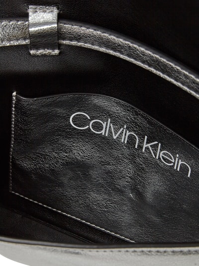 Ck Calvin Klein Crossbody Bag In Metallicoptik Silber Online Kaufen