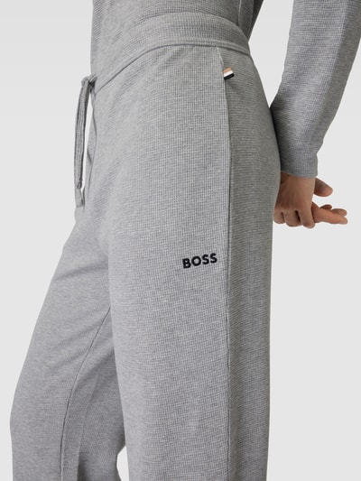 BOSS Sweatpants mit Eingrifftaschen Modell 'Waffle' (hellgrau) online ...