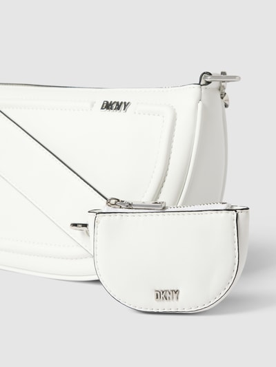 Kup online DKNY Torba na ramię z aplikacją z logo model ‘ORION’ (biały)