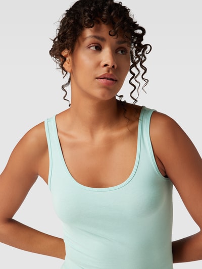 QS by s.Oliver Top mit Label-Detail (mint) online kaufen