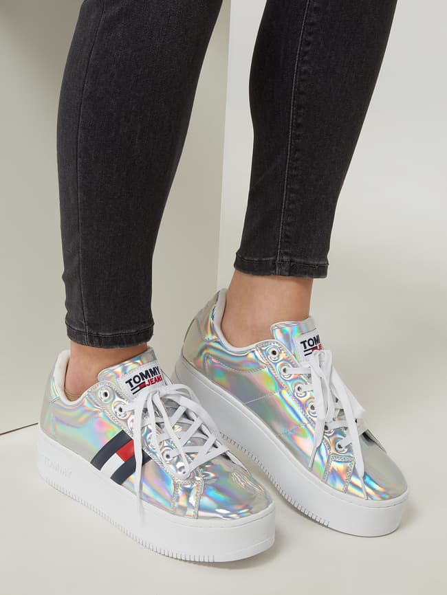 Tommy hilfiger iridescent store