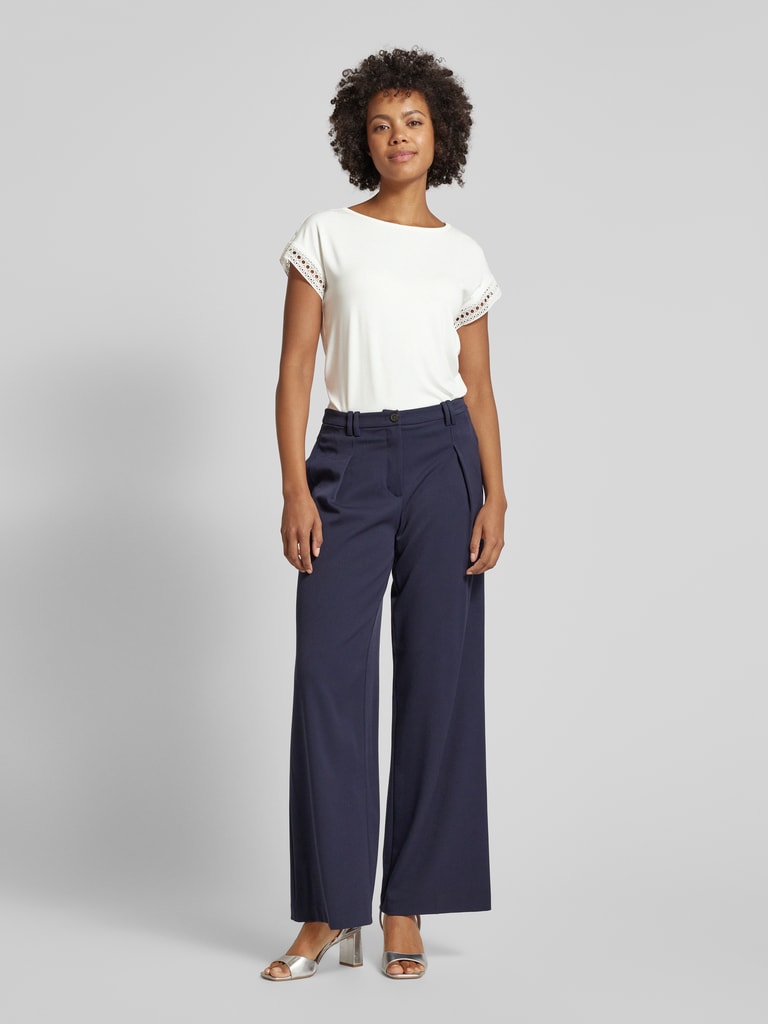 comma T-shirt met broderie anglaise in offwhite online kopen | P&C