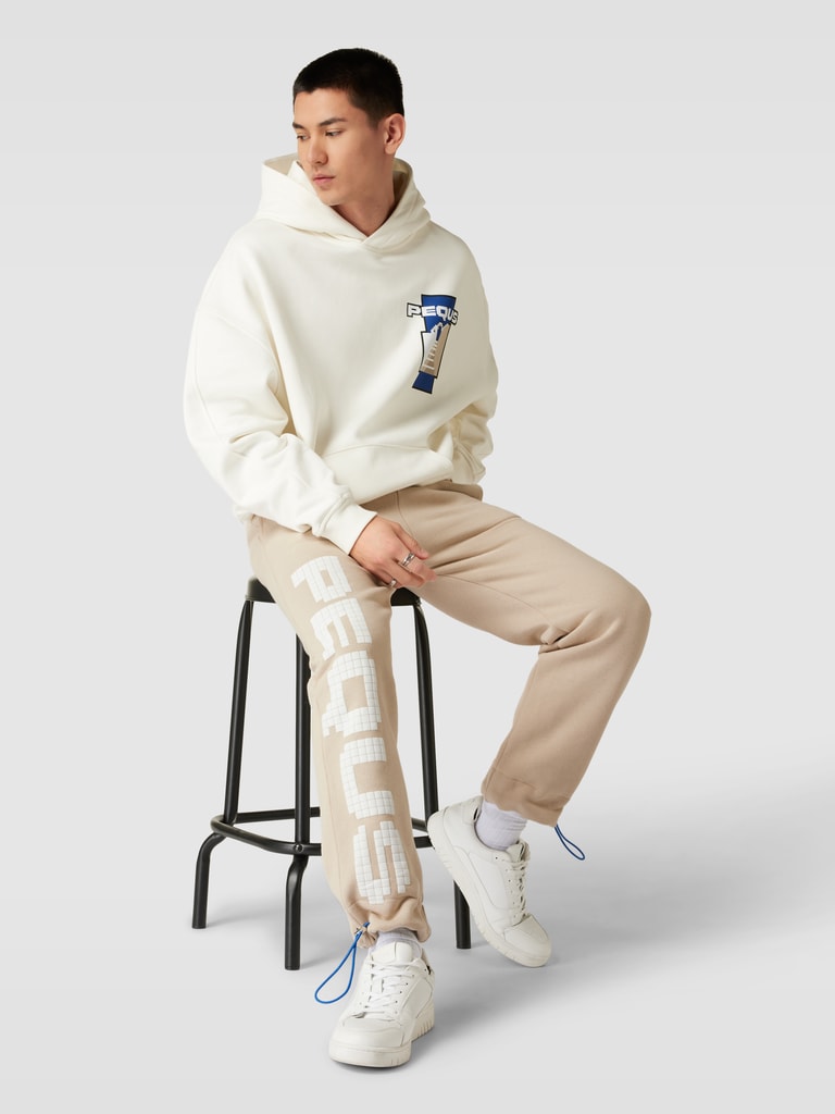 PEQUS PEQUS X P&C* - Sweatpants mit Label-Details (beige) online kaufen