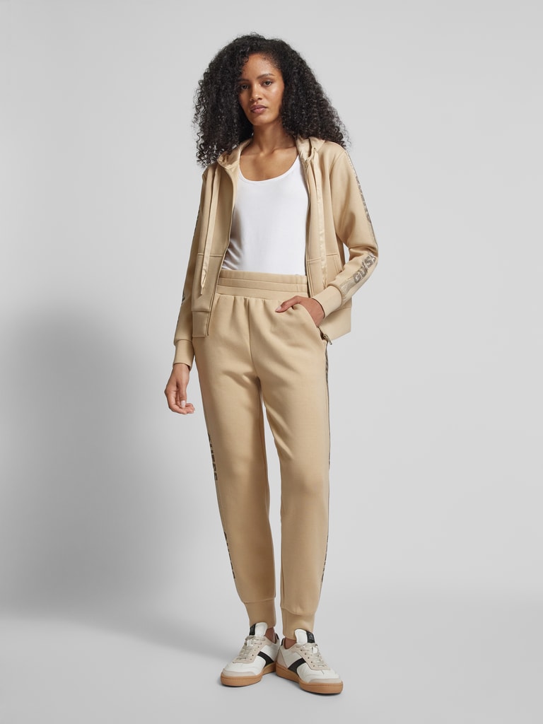 Guess Slim Fit Sweatpants mit Label-Prints (taupe) online kaufen