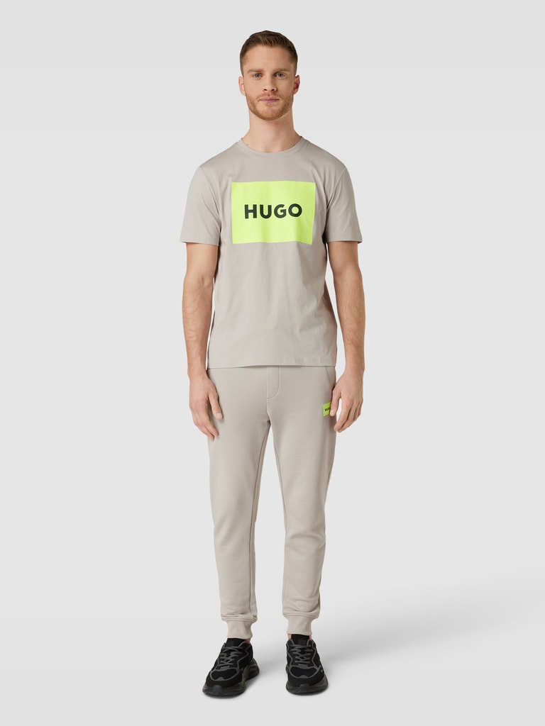 HUGO T-Shirt mit Label-Print Modell 'DULIVE' (stein) online kaufen