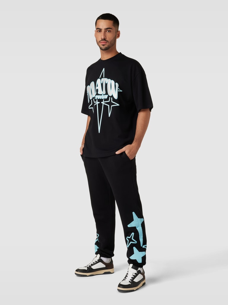 REVIEW X MATW Oversized T-Shirt mit Metallic MATW Print - MATW x REVIEW ...