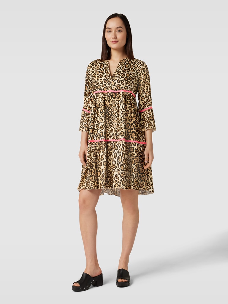 Emily Van den Bergh Knielange jurk van viscose met dierenprint in camel ...