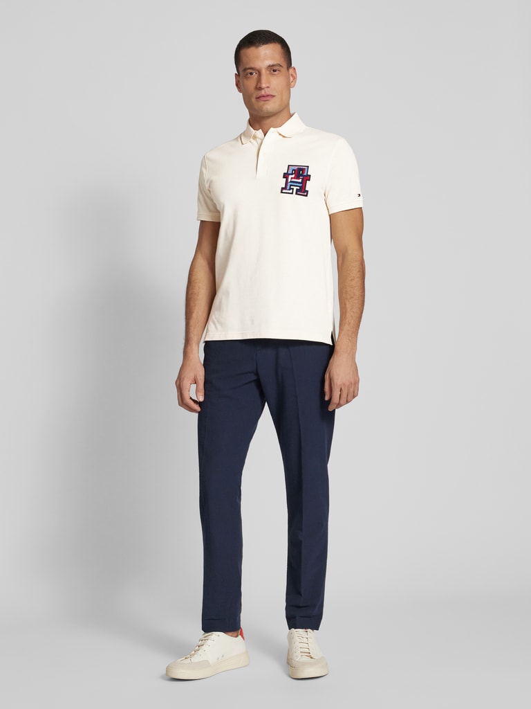 Tommy Hilfiger Regular Fit Poloshirt mit Label-Badge (beige) online kaufen