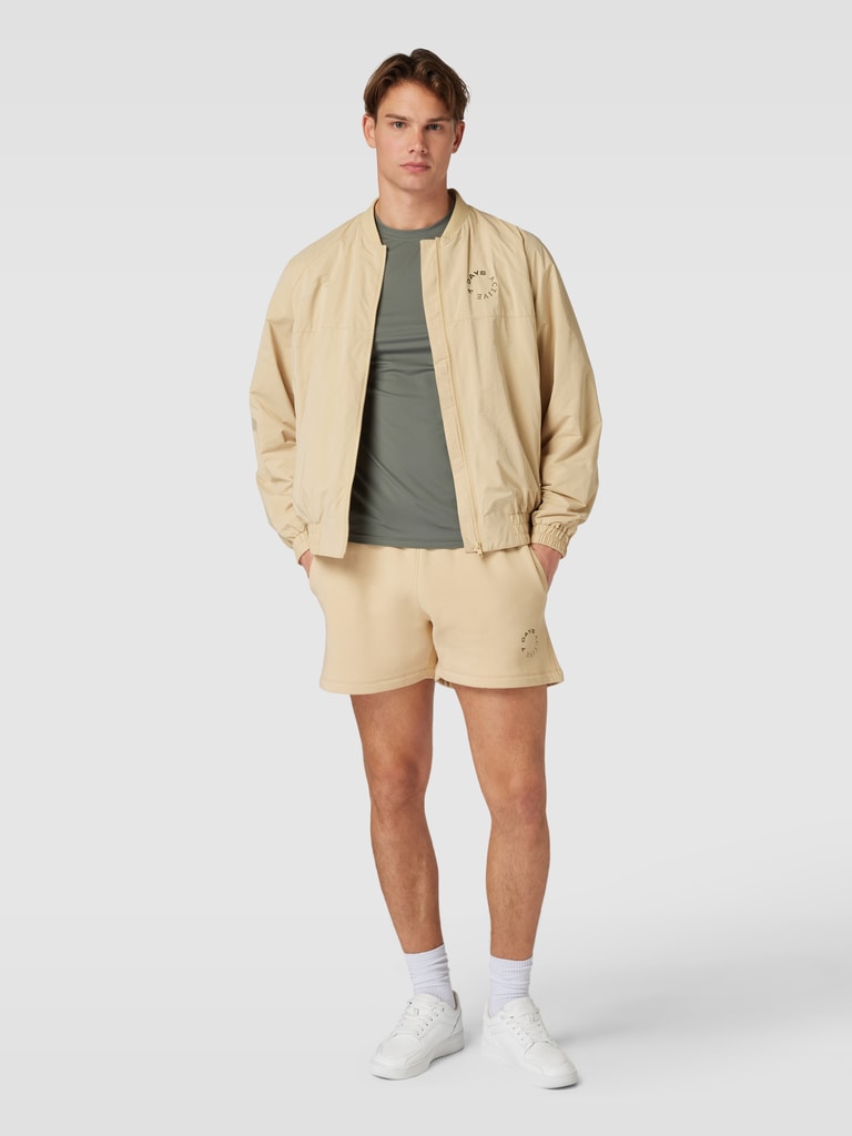 Kup online 7 Days Active Bomberka z wyhaftowanym logo model ‘Boum’ (piaskowy)