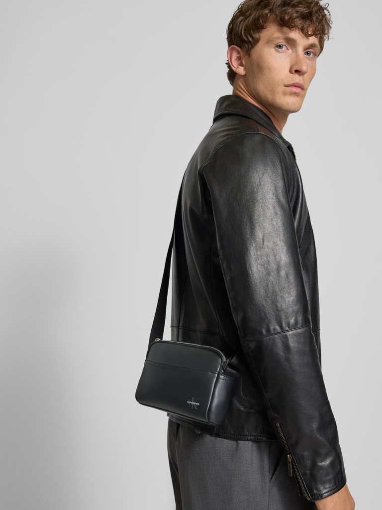 CK Calvin Klein Schoudertas in leerlook in black online kopen | P&C