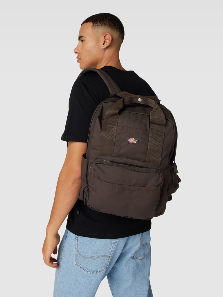 Dickies Rucksack mit Label-Patch Modell 'LISBON' (dunkelbraun) online ...