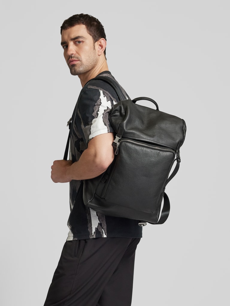 Tiger Of Sweden Rucksack aus echtem Leder Modell 'BAHA' (black) online ...