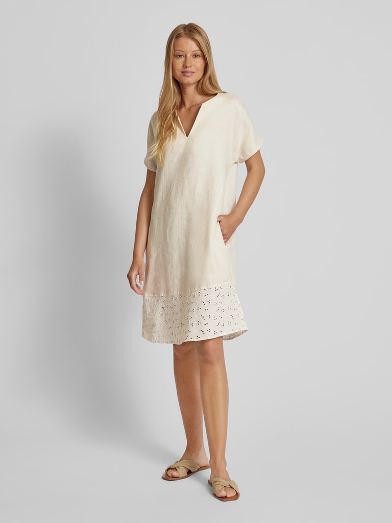 Christian Berg Woman Knielanges Kleid aus Leinen mit Lochstickerei ...