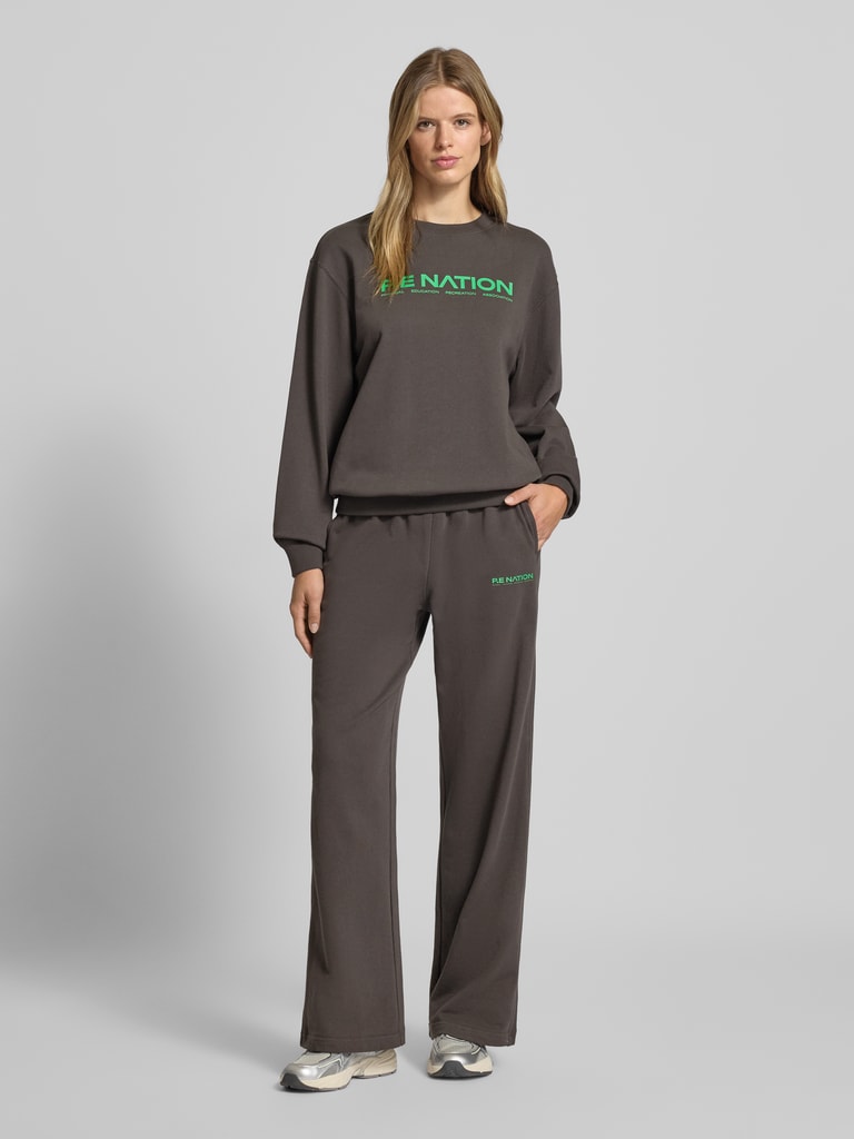 P.E Nation Oversized sweatshirt van puur biologisch katoen, model ...