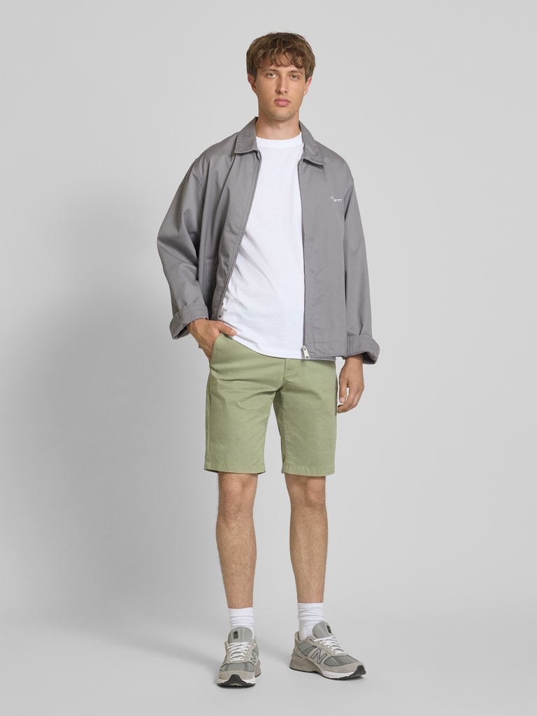 Tommy Jeans Slim Fit Chinoshorts aus Baumwoll-Mix Modell 'SCANTON' (oliv) online kaufen