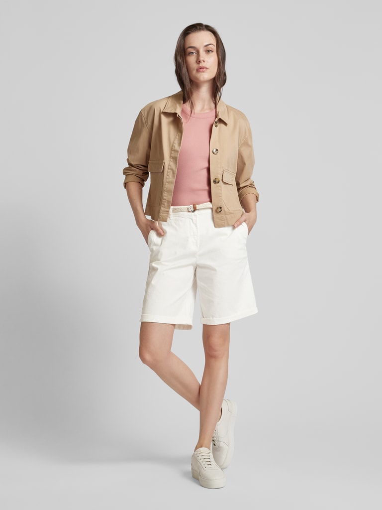 Christian Berg Woman Bermuda in effen design met riem in offwhite ...