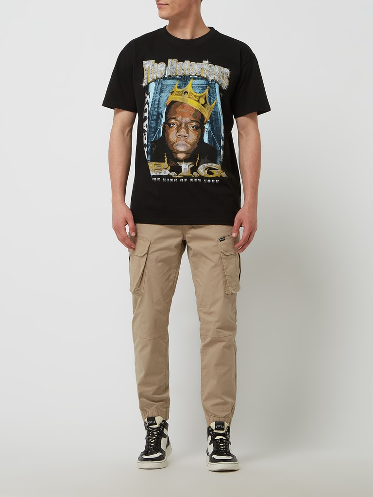 Kup online REVIEW Spodnie cargo z dodatkiem streczu (beżowy)