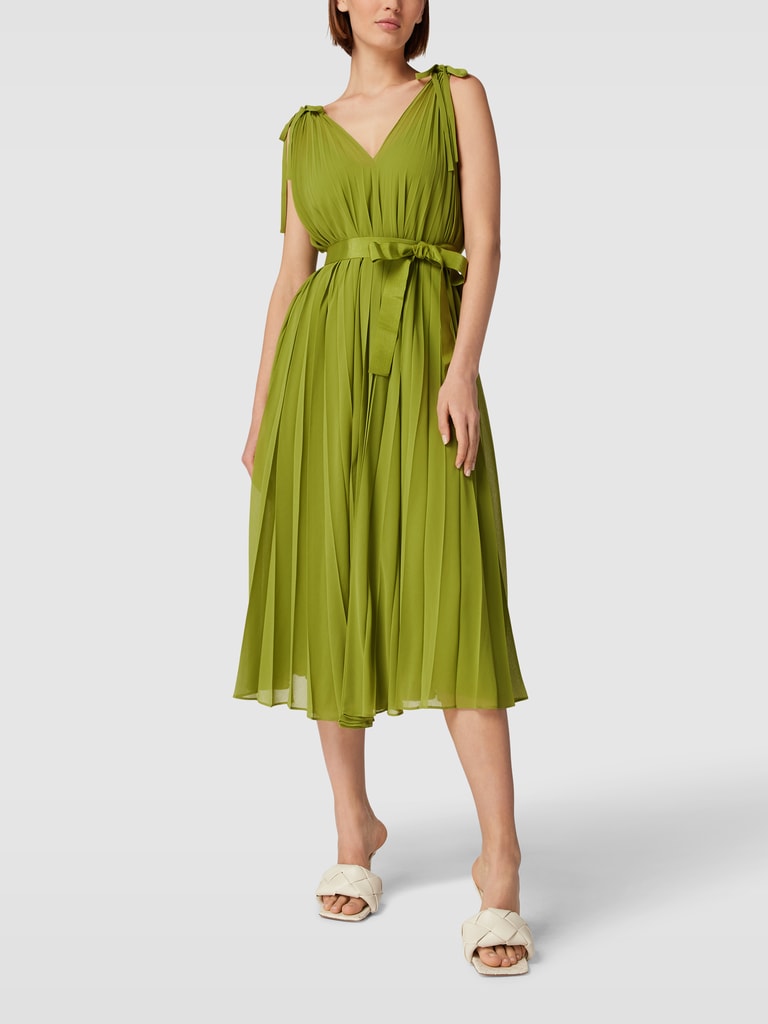 Max Mara Studio Maxi-jurk met V-hals, model 'EDITA' in lichtgroen ...
