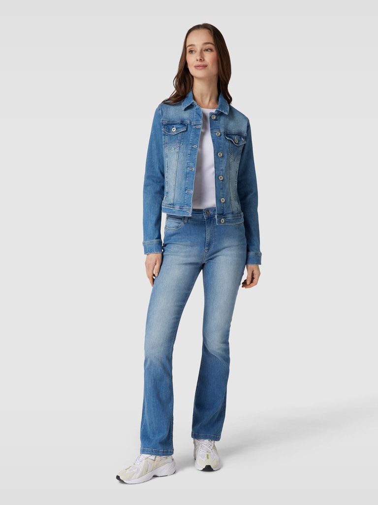 Blue Fire Jeans Flared cut jeans met labelpatch in lichtblauw online ...