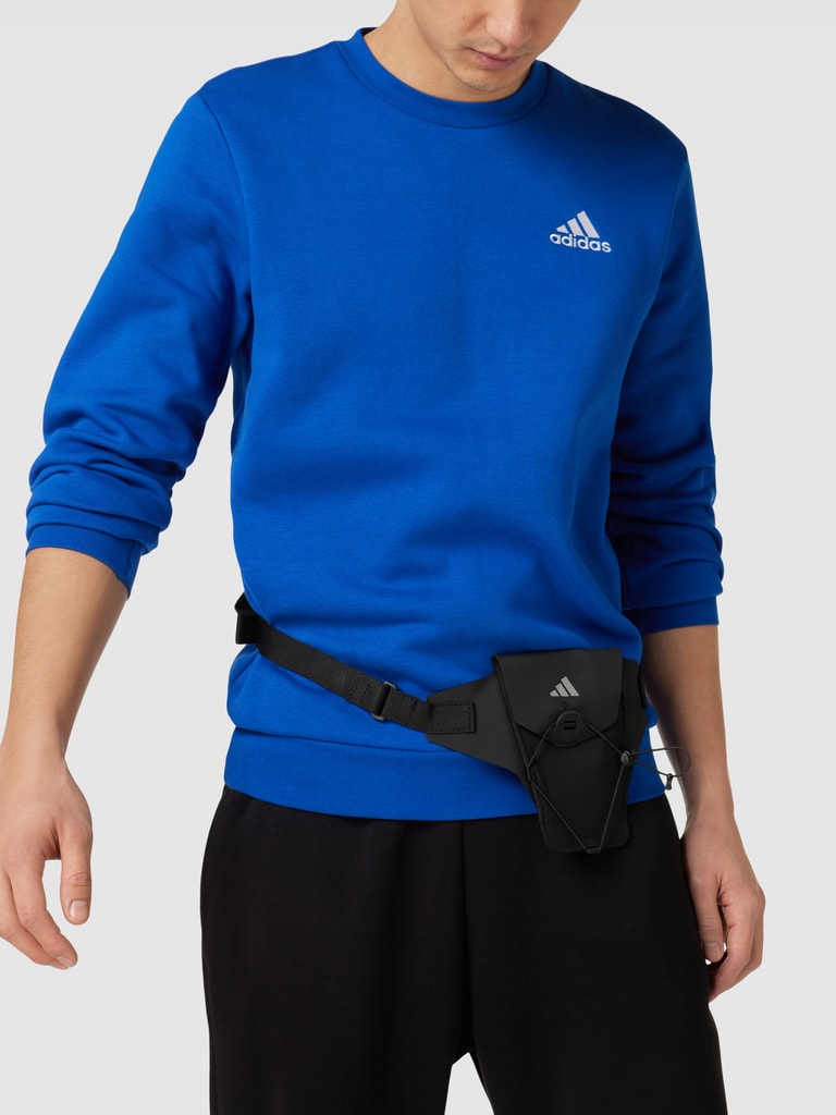 adidas Sportswear Heuptasje met labelprint in zwart online kopen | P&C