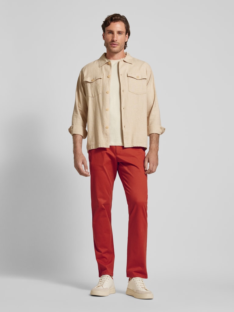 Christian Berg Men Tapered fit chino met achterzakken in rood online ...