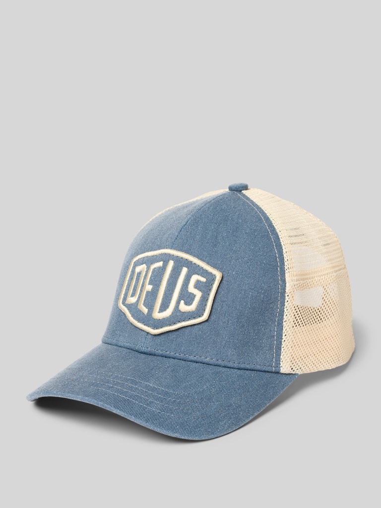 DEUS EX MACHINA Trucker-pet met labelpatch in rookblauw online kopen | P&C