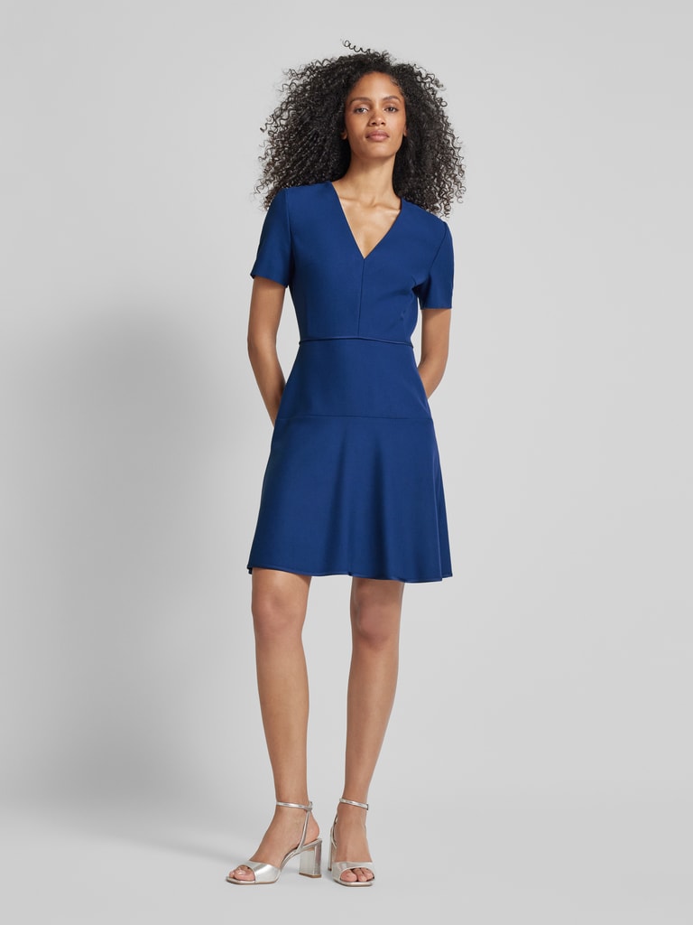 BOSS Minikleid mit V-Ausschnitt Modell 'Dirosa' (marine) online kaufen