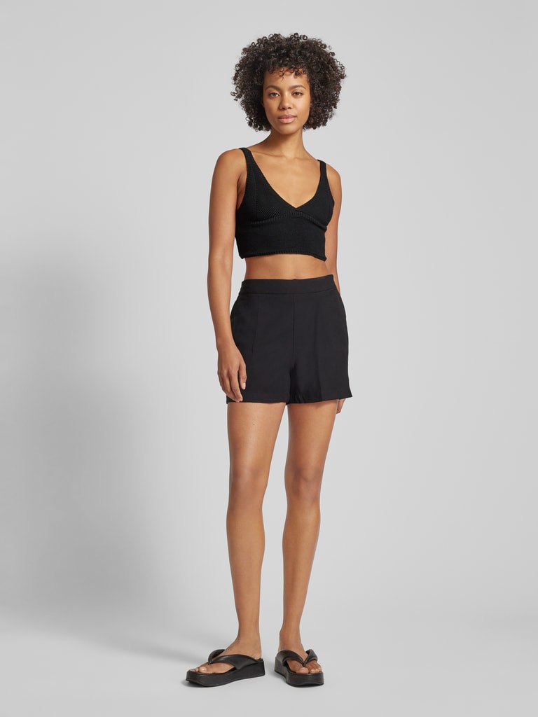 Only Korte top met afgeronde V-hals, model 'RUBY LIFE' in zwart online ...